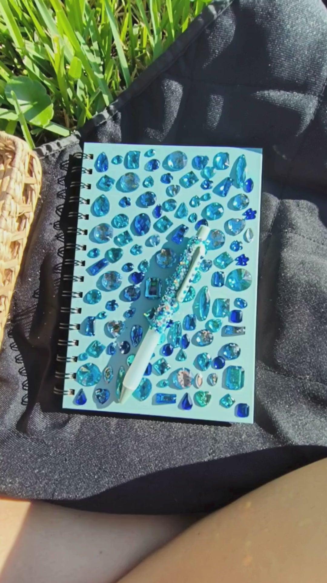 🌊SEA COLOR SWATCHES BEDAZZLED JOURNAL AND PEN SET🌊 – One Little Mango